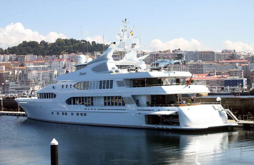 Encuentran dos cuerpos sin vida en un yate en el puerto de Roses ...