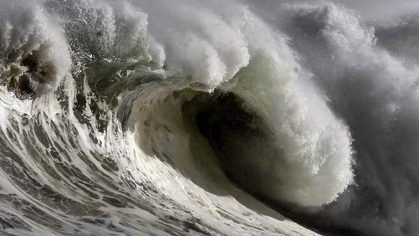 El temporal generó una ola de casi 21 metros en la costa asturiana el ...