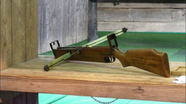 La ballesta, un arma reglada por ley sobre la que existen tutoriales ...