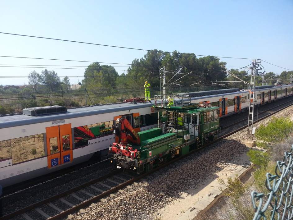 Evacúan a 200 pasajeros de la línea de Rodalies R16, interrumpida en ...