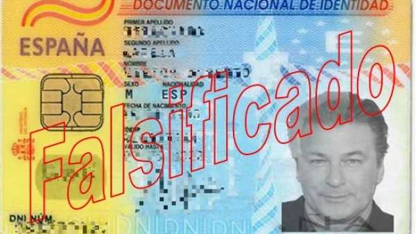 Un estafador falsifica un DNI con la foto de Alec Baldwin para abrir ...